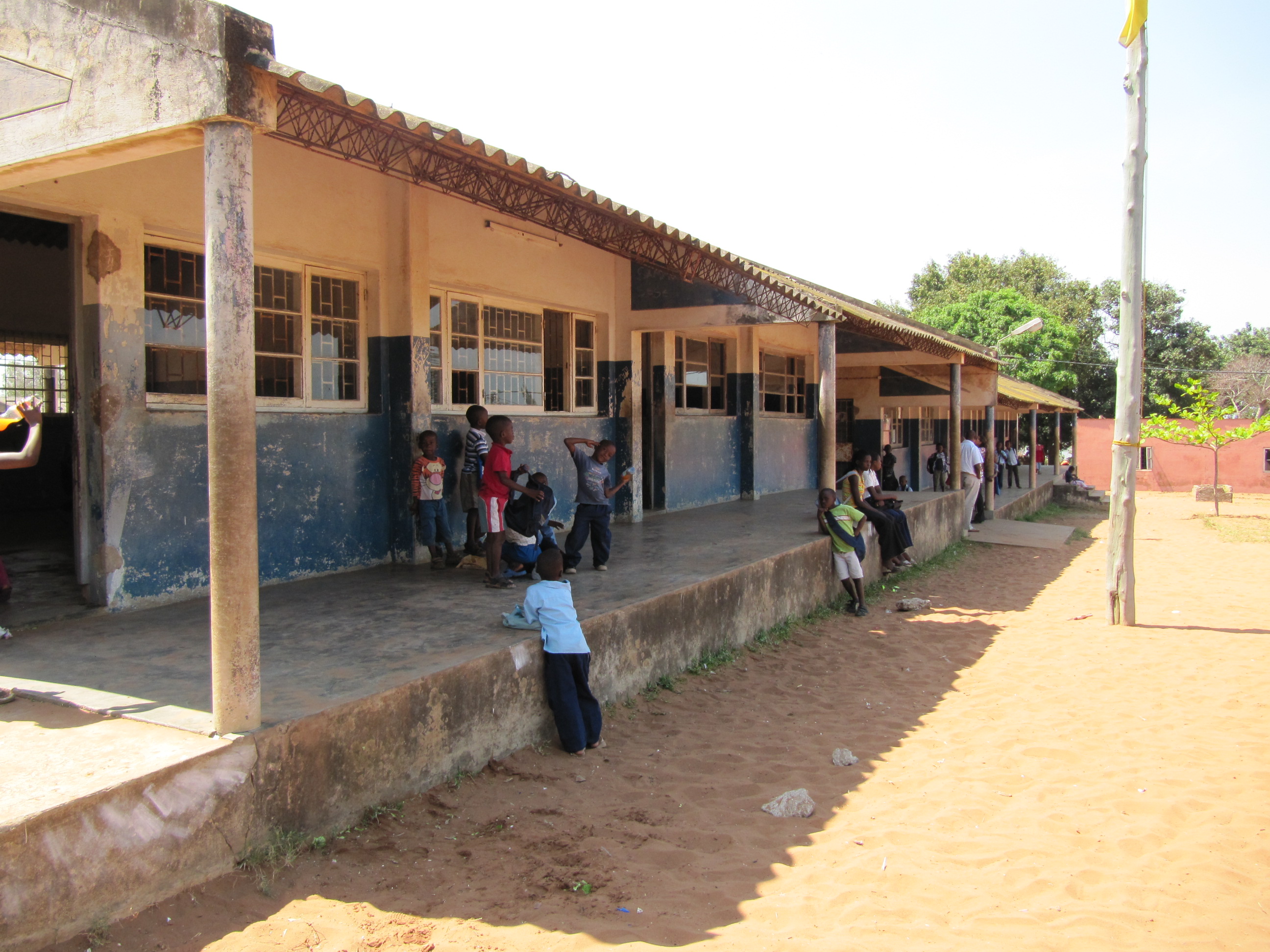 Codewiz: pictures/sugar/deployment/mozambique/schools/Marracuene/EPC ...